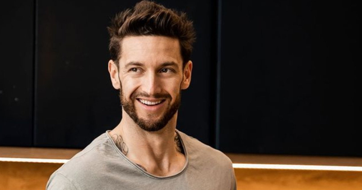 Shane Tusup brutális kockahasat villantott